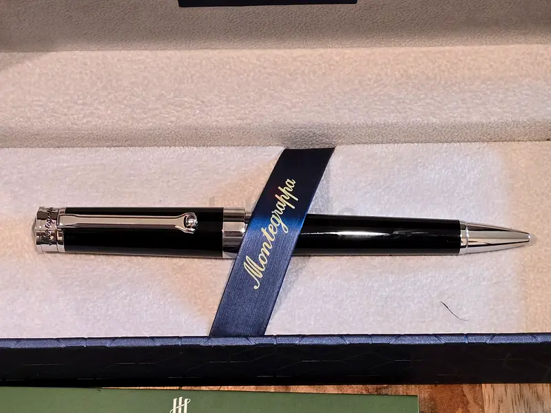 Montegrappa Parola Ballpoint Pen with 2 additional Refills | dubizzle Dubai