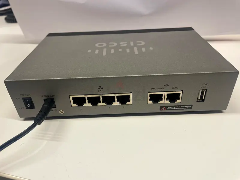 CISCO RV320 Gigabit Dual Wan VPN Router 6 Ports | dubizzle Dubai