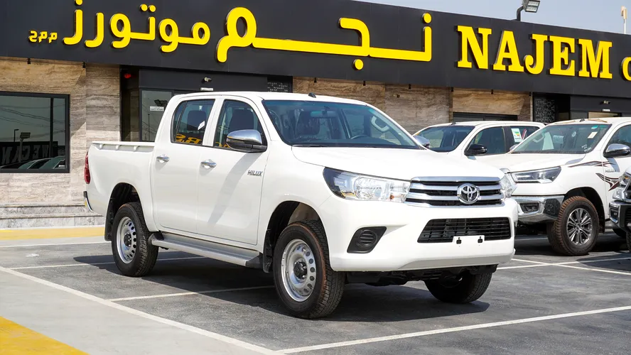 TOYOTA HILUX DOUBLE CABIN PETROL 4X4 A/T MODEL 2025 | dubizzle UAE