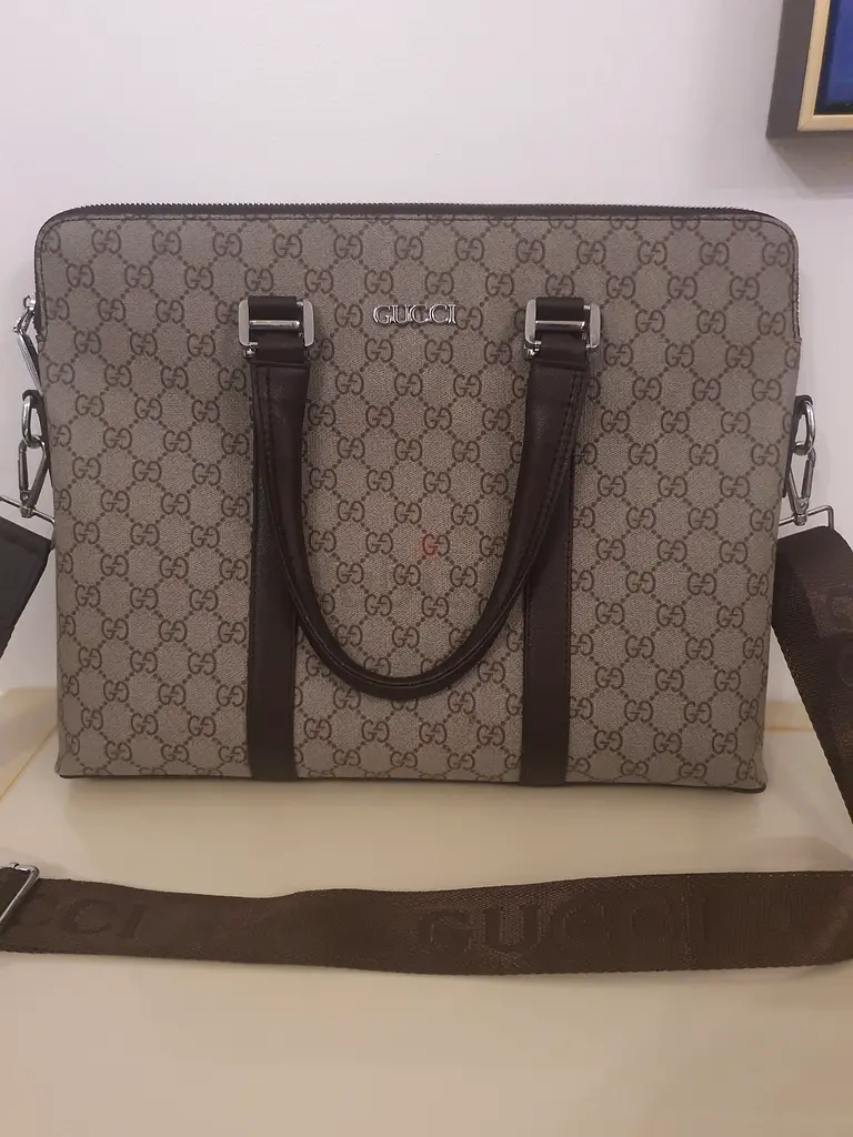 Macbook carry bag brand new gucci | dubizzle Dubai