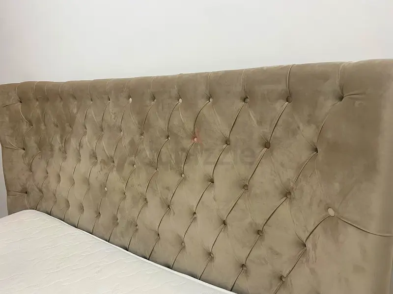 Queen Size Bed for Sale with mattresse(180x200$ | dubizzle Dubai