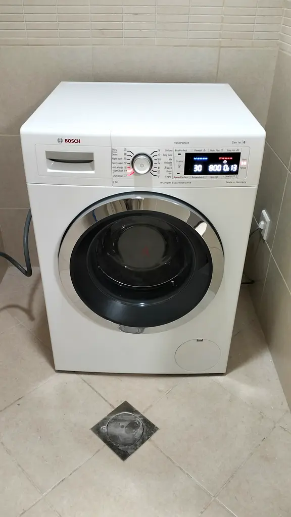 Bosch Series 8 Washing Machine 9KG 1600 RPM Made in Germany | dubizzle ...