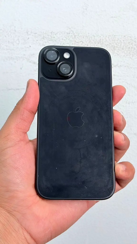 Iphone 15 128 GB Excellent Condition | dubizzle Dubai