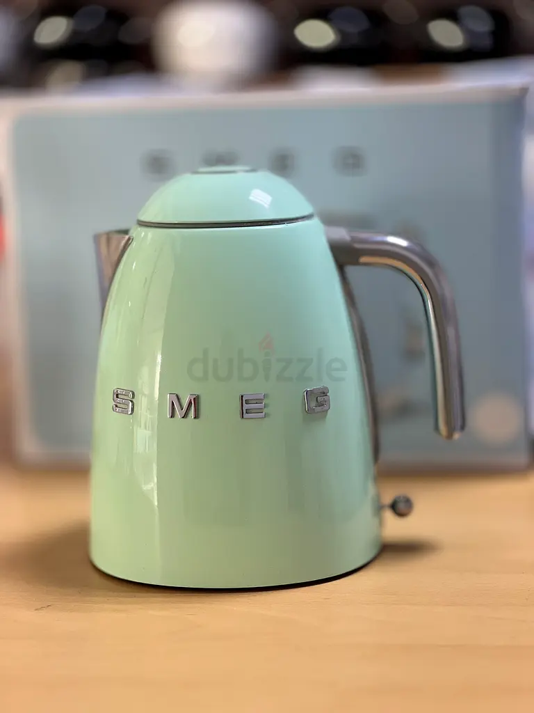 Smeg mint kettle | دوبيزل دبي