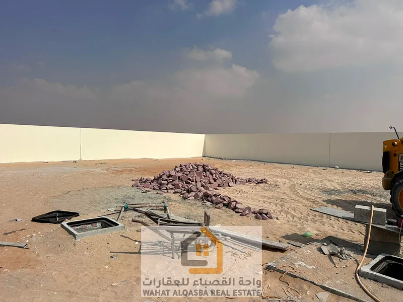 Warehouse: Ready-to-Use Commercial Yard – Large Space in Al Sajja ...