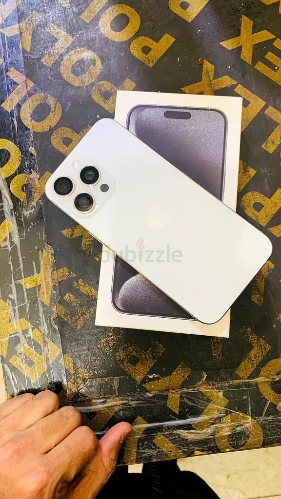 iPhone 15 pro max 256gb uae battery 85 with box | dubizzle Abu Dhabi