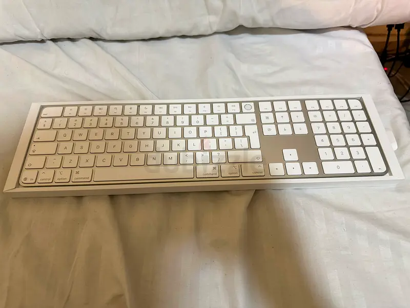 Apple Magic Keyboard with Touch ID | dubizzle Dubai