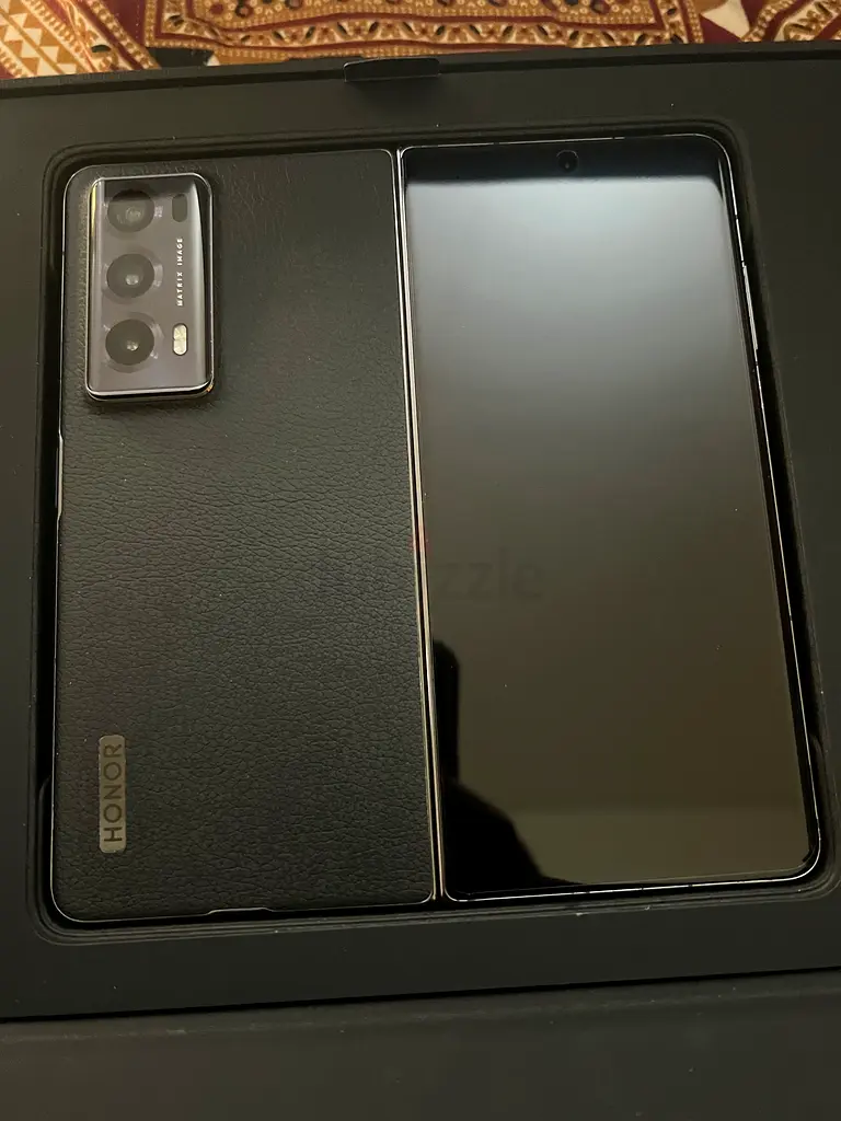 Honor Magic V2 | dubizzle UAE