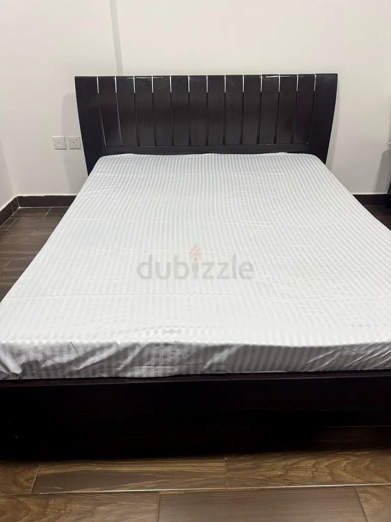 Queen Size Wooden Bed Frame with Mattress | dubizzle Sharjah