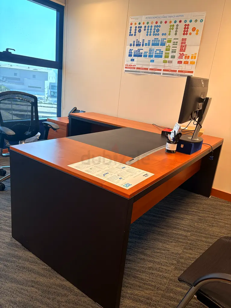 Modern Office Desk for Sale | dubizzle Dubai