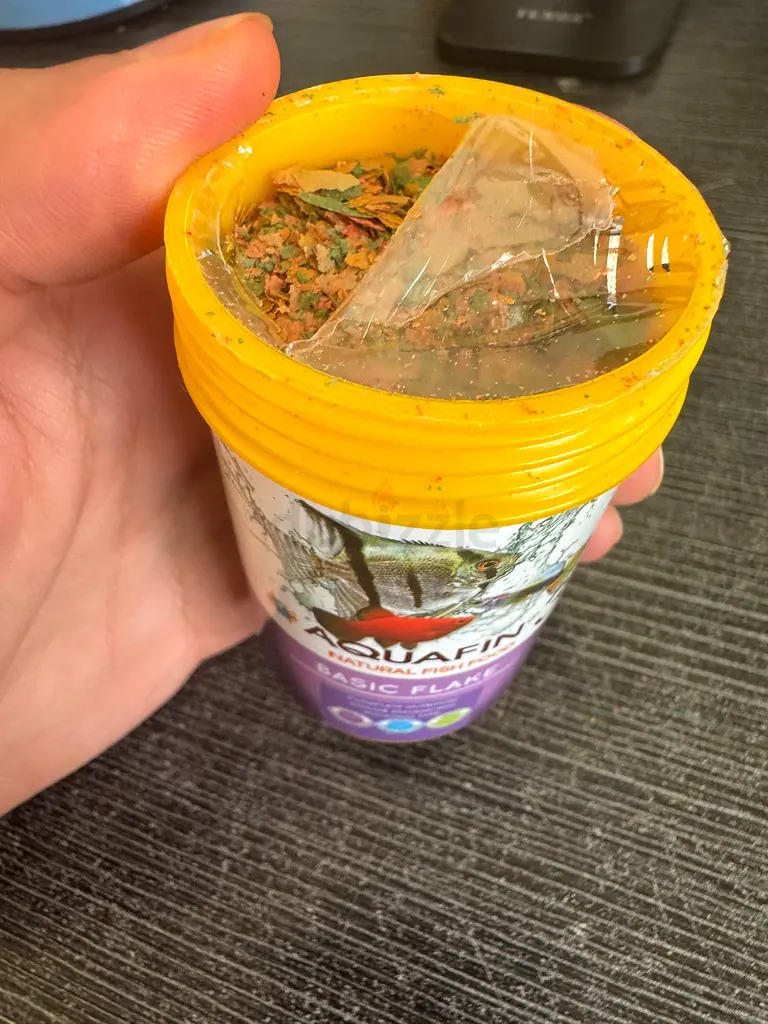 AQUAFIN Natural Fish Food - Basic Flake | dubizzle Sharjah