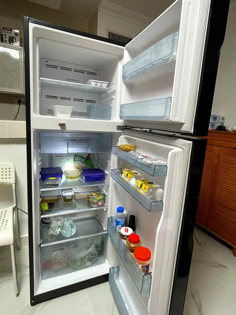 Hitachi Refrigerator in Great Condition | dubizzle Abu Dhabi