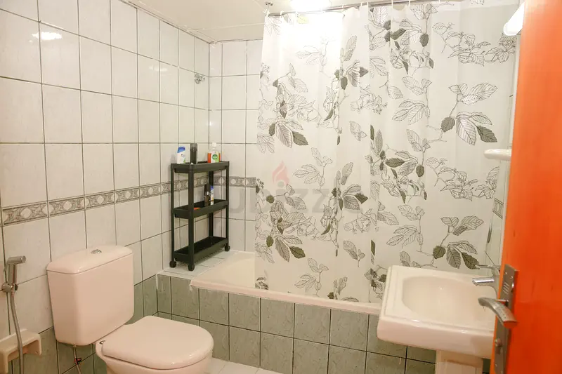 Apartment: Ladies bed space available in al Karama | dubizzle Dubai