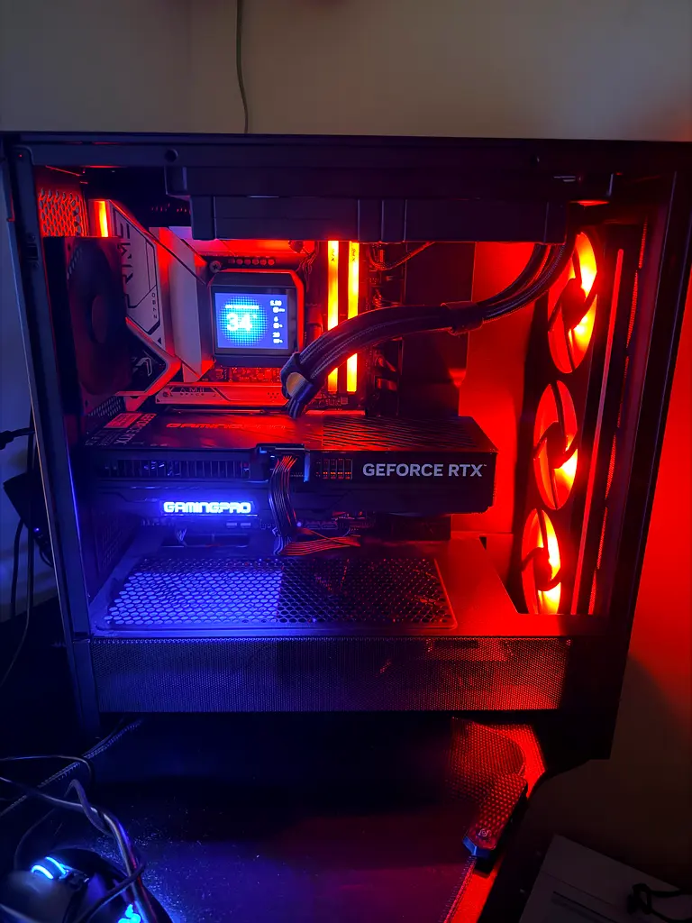 I7 14700k + 5070 gaming and rendering pc for sale | dubizzle Dubai