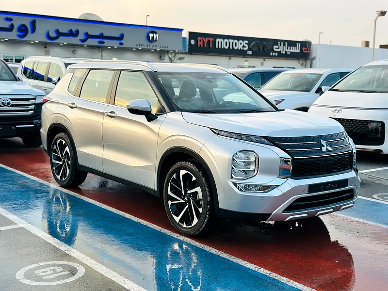 Mitsubishi Outlander P-H-Line Plus | dubizzle Dubai