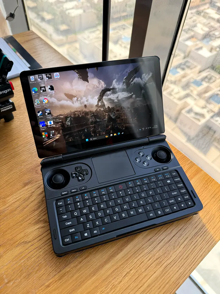 GPD WIN MINI 2025 RYZEN AI 9 HX 370, 32GB , 2TB Windows Gaming Handheld ...