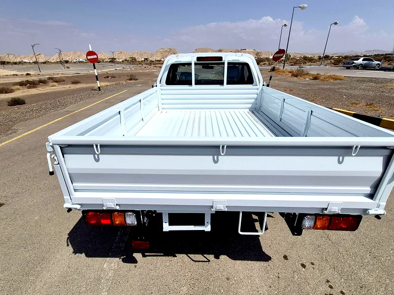 ISUZU D-MAX 2.5L S/C 4X2 FLAT DECK 2026 MODEL FOR EXPORT | dubizzle Dubai