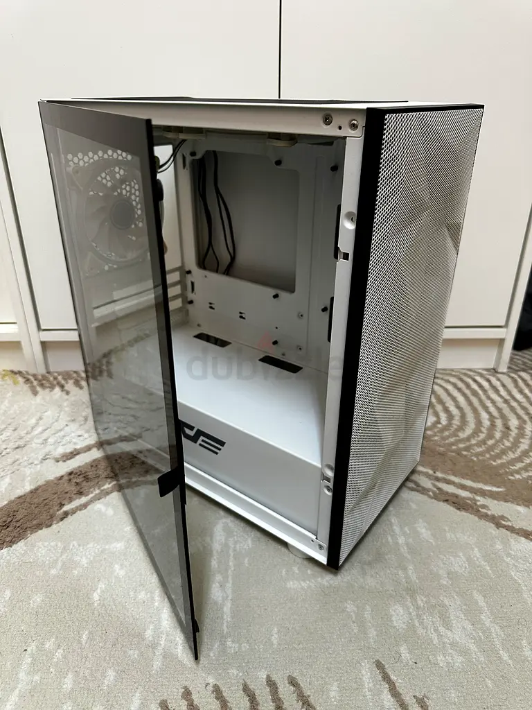 White Case With 6 RGB Fans | dubizzle Sharjah