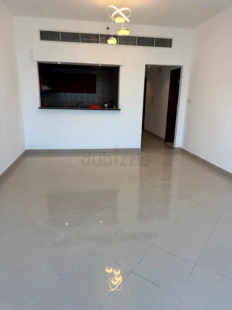 Apartment: 1 BHK HUB CANAL 1 DUBAI SPRTS CITY | dubizzle Dubai