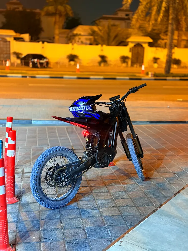 Arctic leopard xe pro s / Surron killer / electric dirt bike + hitch carrier for your car ...