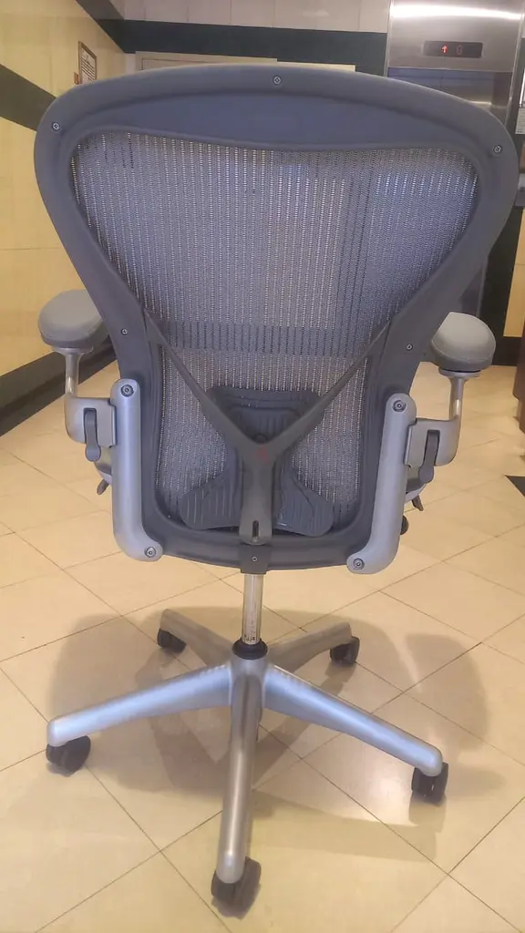 Comfortable Herman Miller Aeron Chair Size B And C For Sale ...