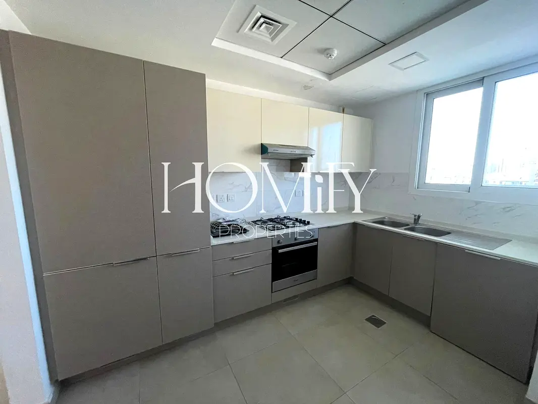 Apartment: Big Terrace | Huge Layout | Prime Location | dubizzle Dubai