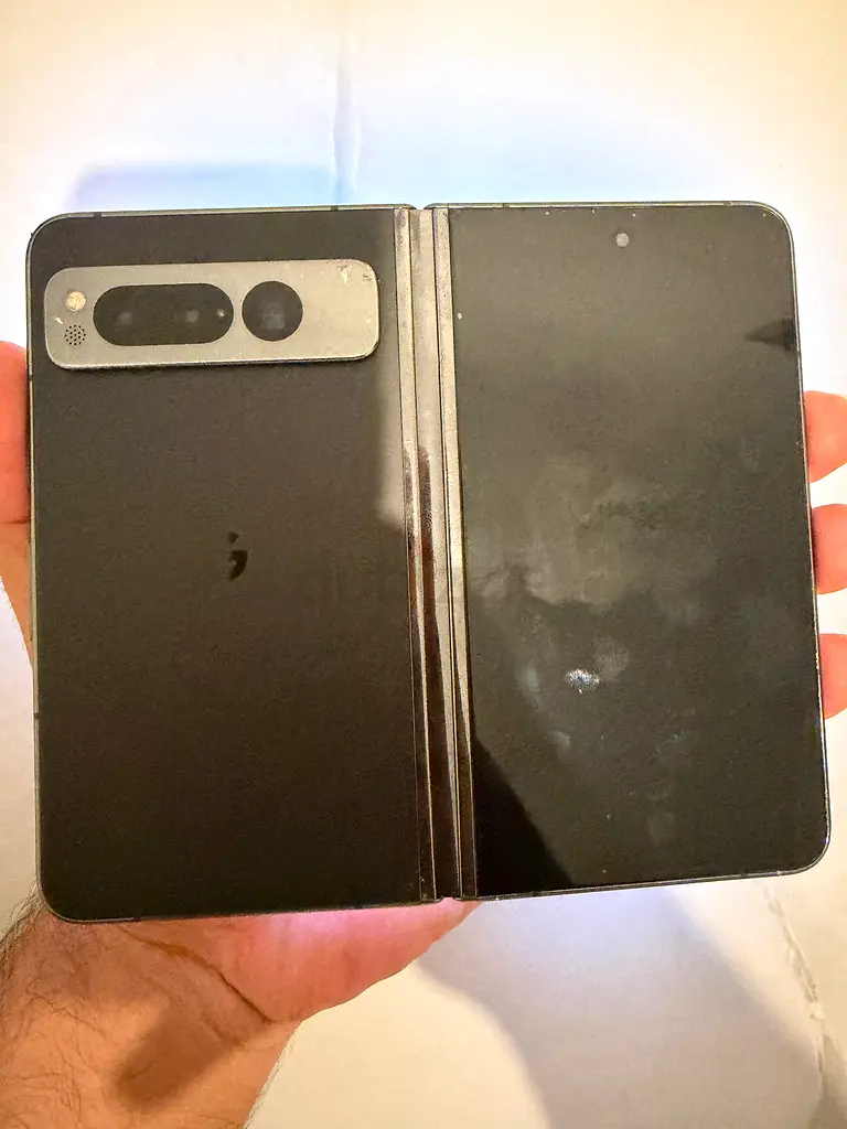 Pixel fold | dubizzle Dubai