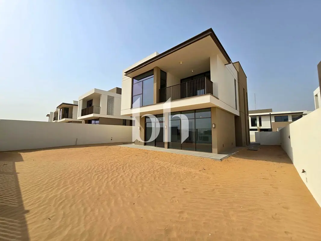 Villa: Standalone Villa | Elevated | Single Row | dubizzle Dubai
