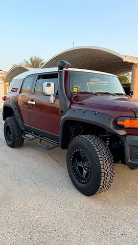 Burgundy Used Toyota FJ Cruiser for Sale in Abu Dhabi | dubizzle