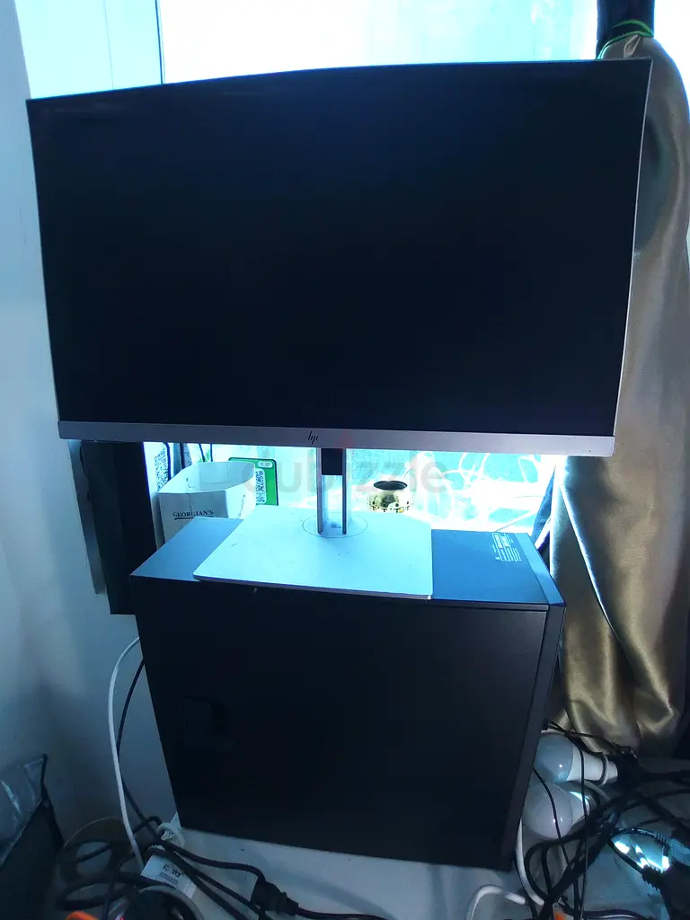 HP 24 inches Monitor Screen | dubizzle Sharjah
