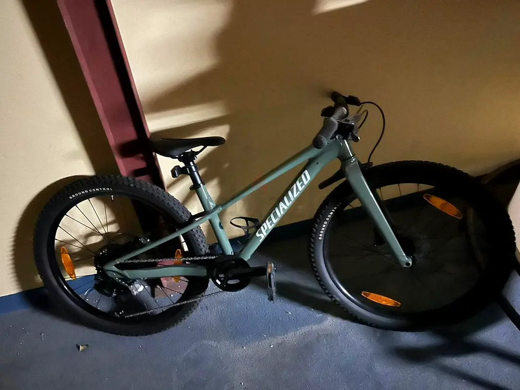 Specialized Riprock 20´´ Acolyte 2026 MTB bike Google it to find the details New is 2600AED ...