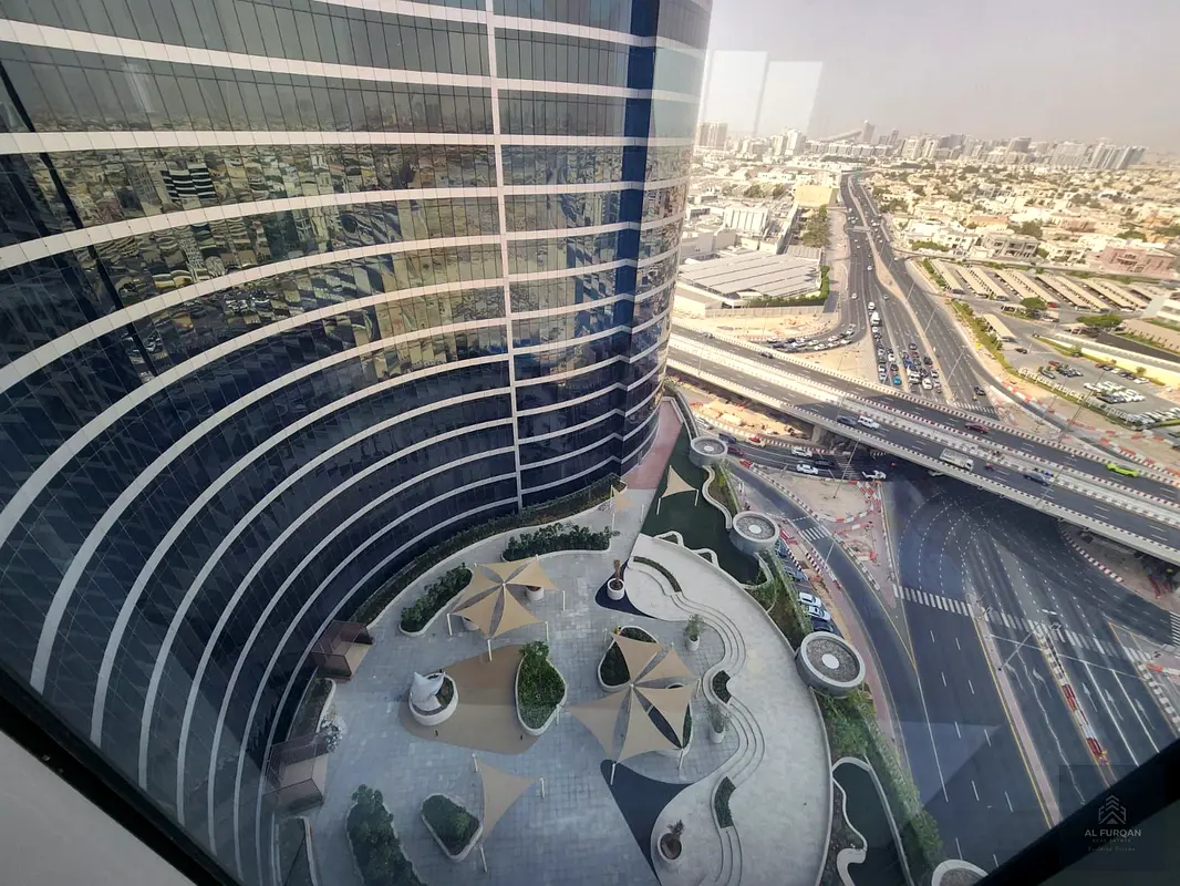 Office: I-Rise Tower, Barsha Heights (Tecom), Dubai | dubizzle Dubai