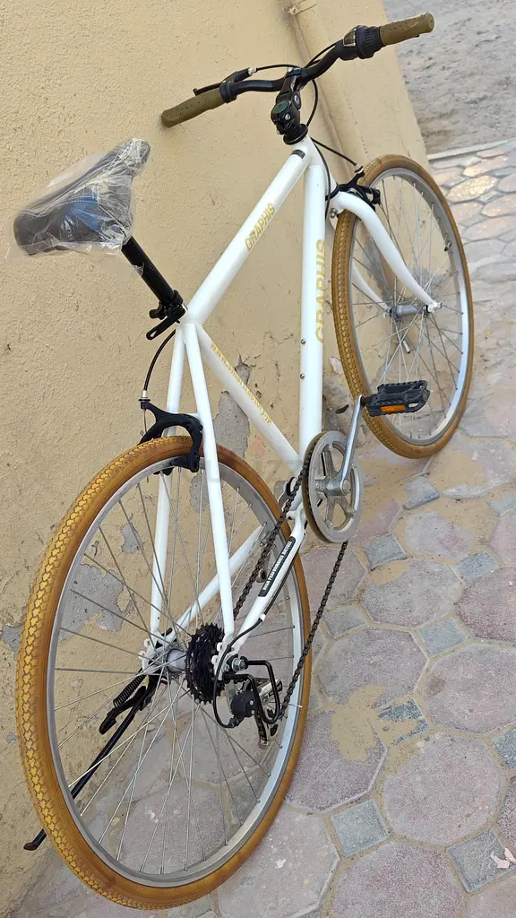 Lightweight aluminum racing bike, Japan import, high quality and strong frame, free delivery ...