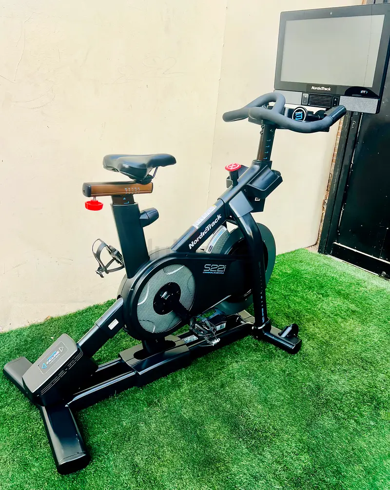 Nordictrack S22i Indoor Spin Bike | dubizzle Dubai