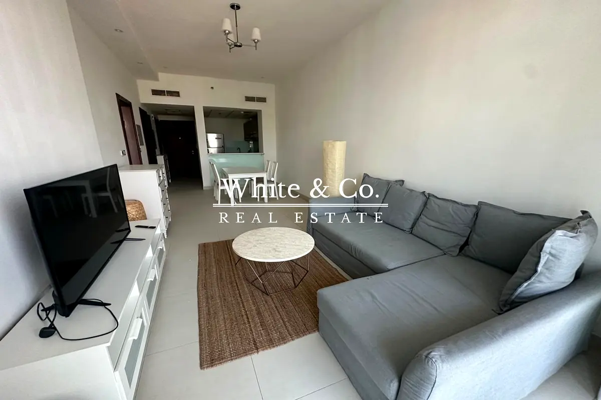 Apartment: Amazing Views | Vacant | Spacious 1 Bed | dubizzle Dubai