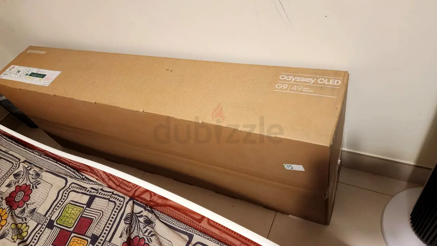 The Samsung Odyssey G95SD (LS49DG952SMXUE) is a 49-inch curved, 32:9 ...