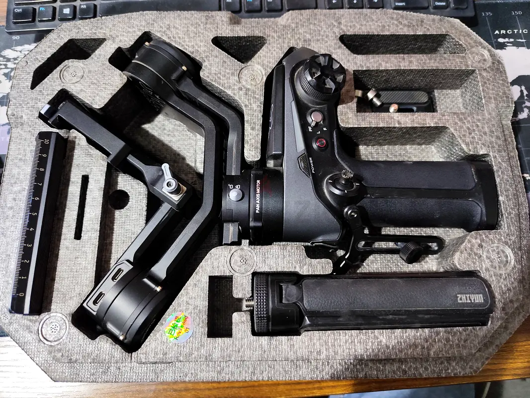 Stabilizer Gimbal for Smooth Video Recording | dubizzle Sharjah