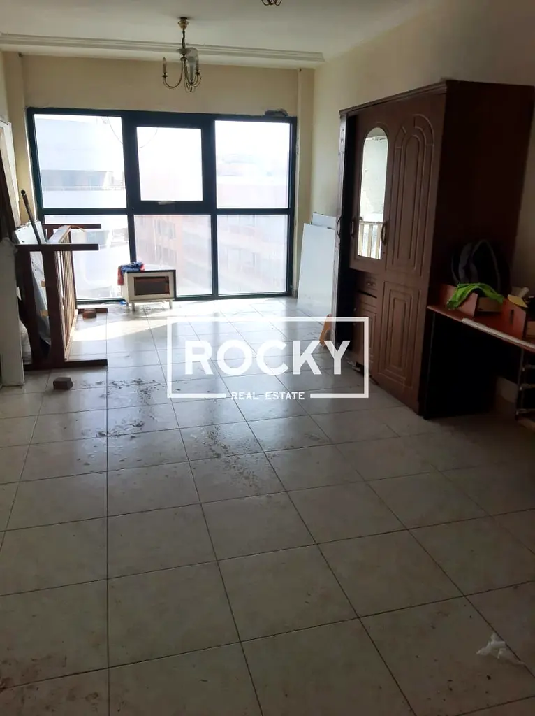 Office: Studio /Office with Split A/C Available in Deira | dubizzle Dubai