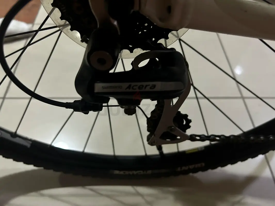 Trek 8.3 Dual Sport Hybrid bike (mtb and gravel bike) under 200 mileage | dubizzle Dubai