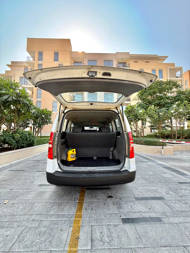 Hyundai H1 2016 GCC 9 Seater Automatic | dubizzle Dubai