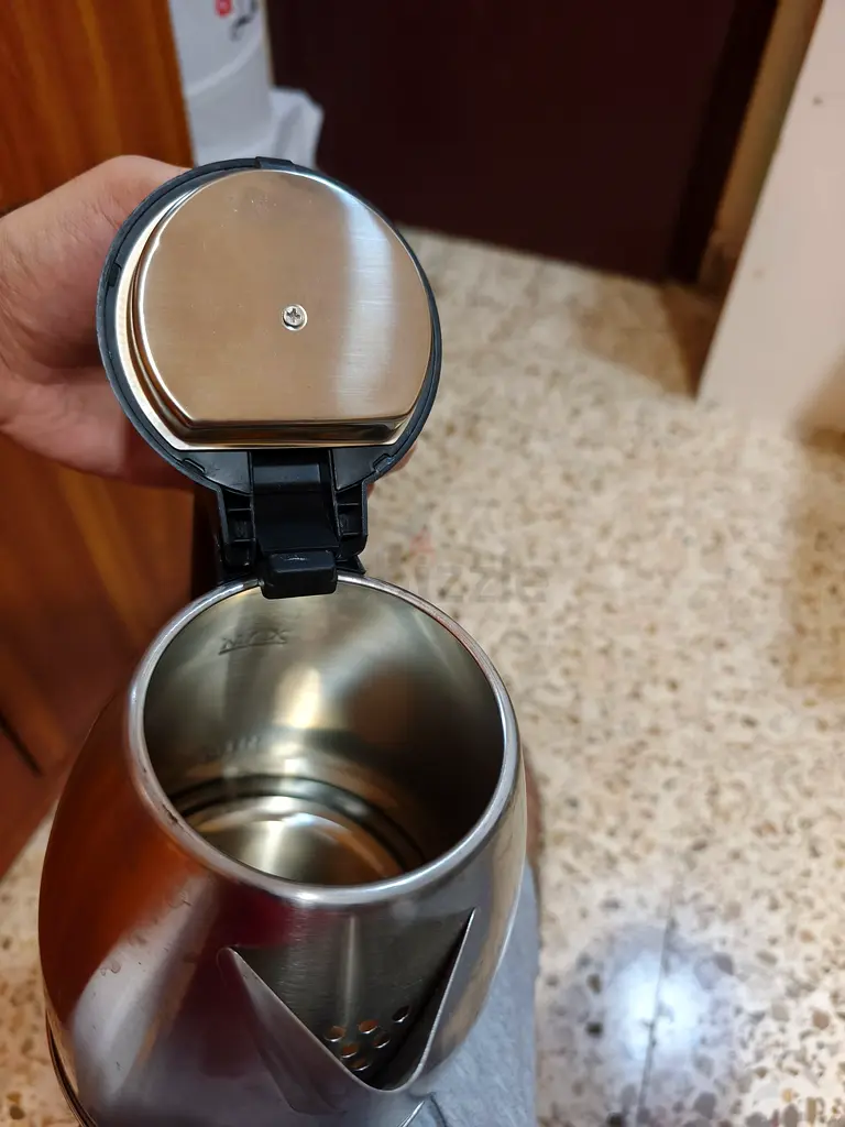 Olsenmark Stainless Steel Electric Kettle in Good Condition | dubizzle ...