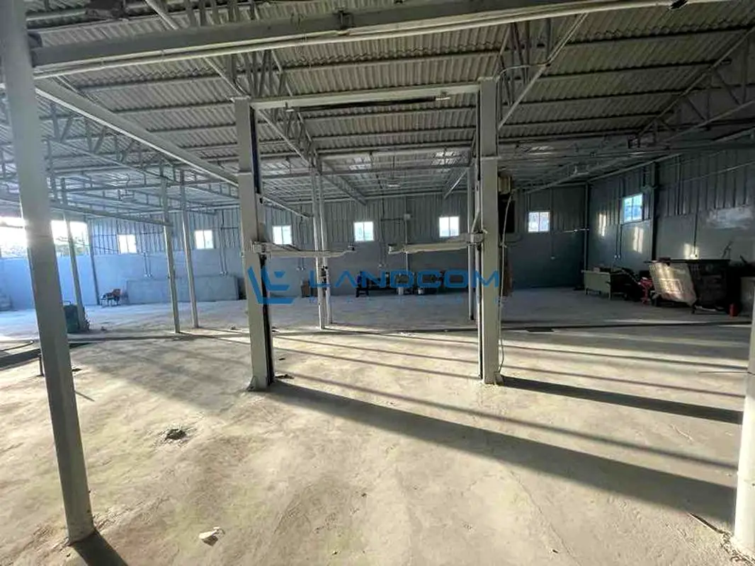 Warehouse: Exclusive Luxury Warehouse for Rent in Al Qusais – Your ...