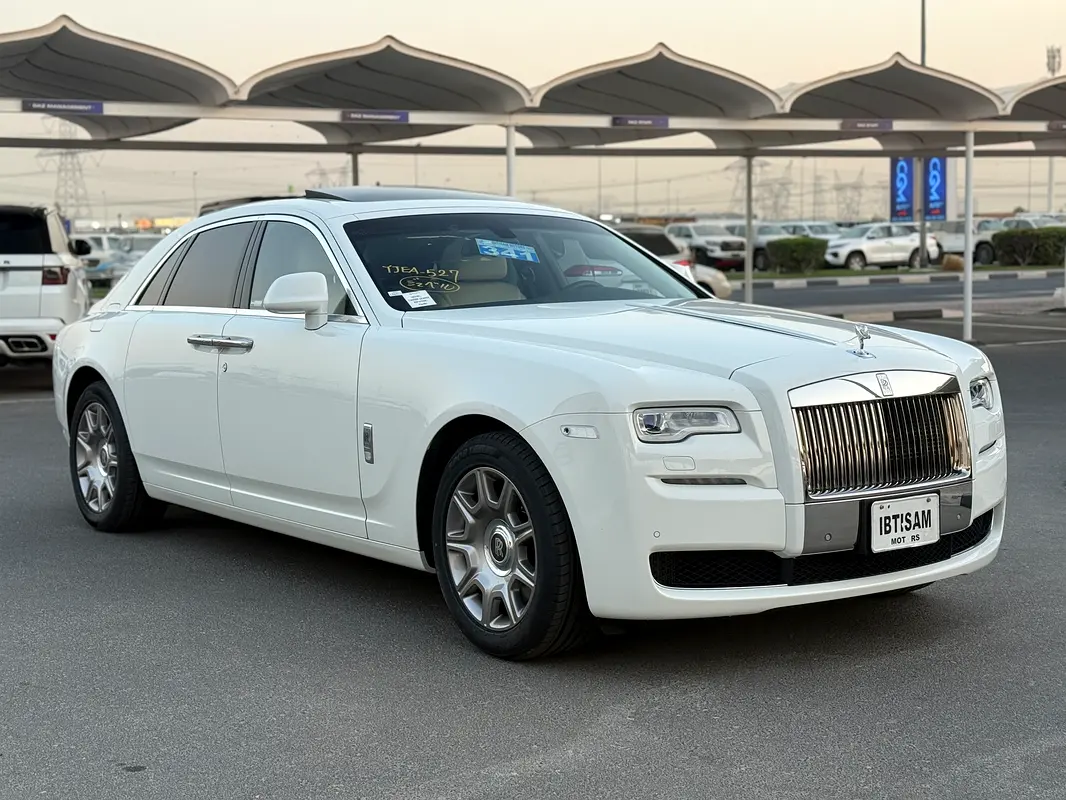 ROLLS ROYCE GHOST - 2016 - 23,000 kms - FULL OPTION - JAPANESE SPEC ...