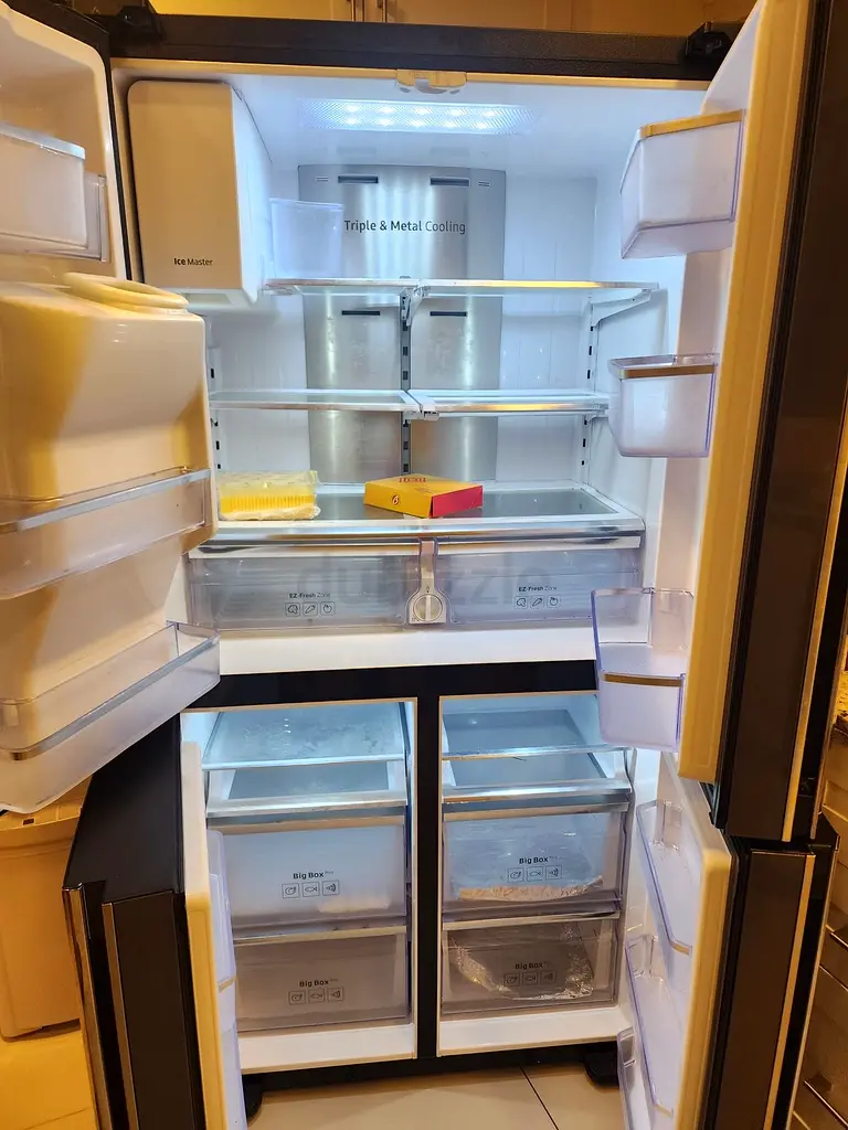 Samsung Family Hub French Door Refrigerator with Water / ice dispenser | dubizzle Abu Dhabi