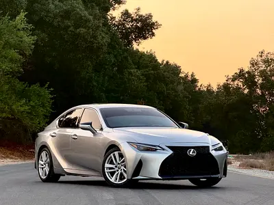 Used Lexus IS-Series With Rear View Camera for Sale in Sharjah | dubizzle