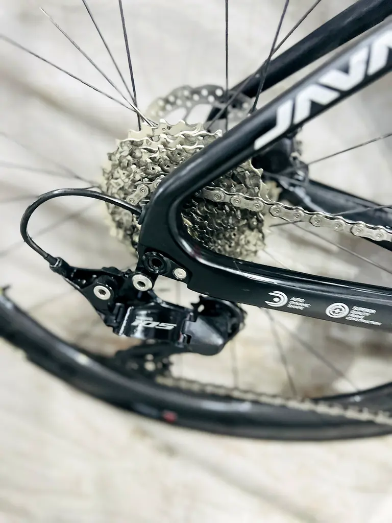 Road bike Java full carbon | دوبيزل الشارقة