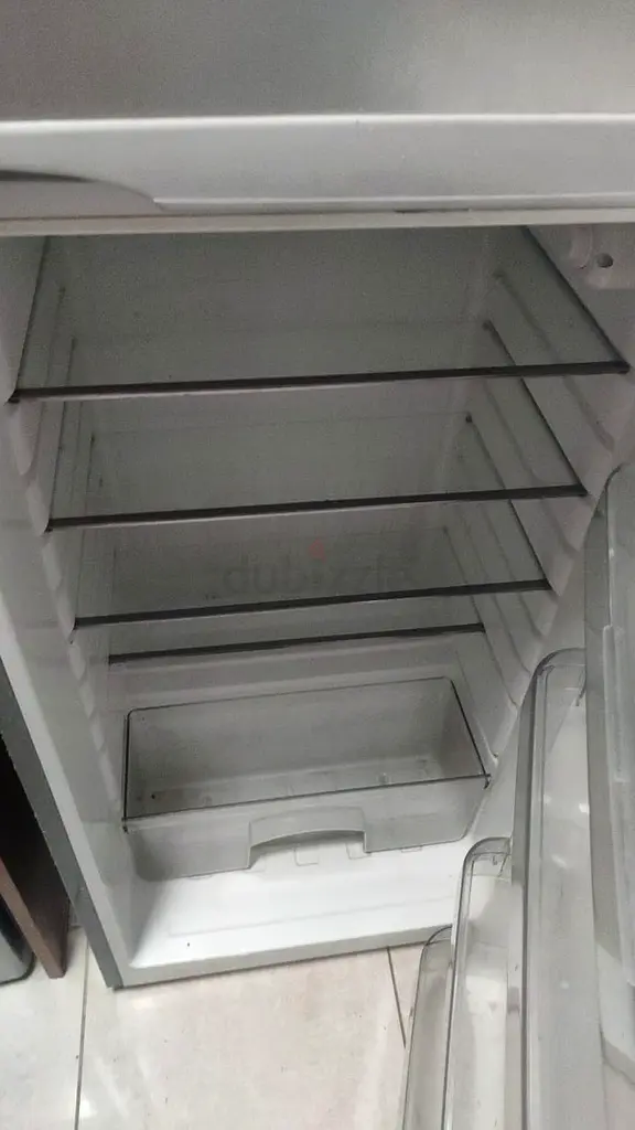 Efficient 2-Door Geepas Refrigerator in Good Condition | dubizzle Sharjah