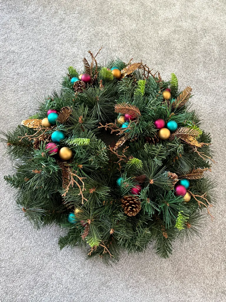 Festive Christmas Wreath 50cm | dubizzle Abu Dhabi