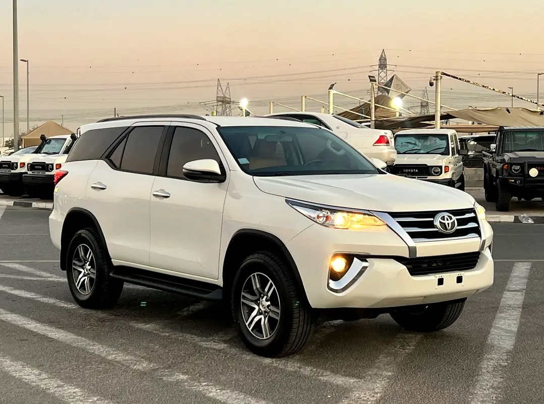 2019 Toyota Fortuner EXR 2.7 L V4 -AWD 4x4 - Rear CAM Sensor - Cruise Control | dubizzle Dubai