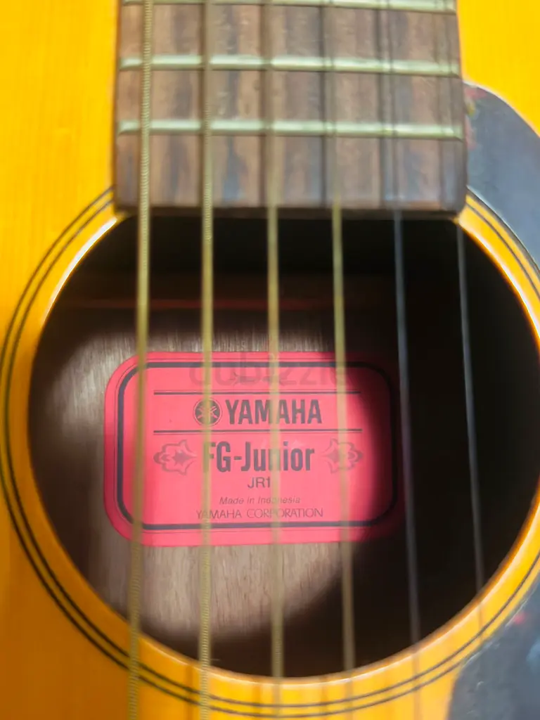 Yamaha FG-Junior Acoustic Guitar for Sale | dubizzle Dubai